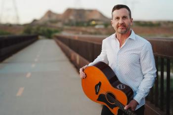 ROB GARRETT -- FREE Entertainment in River Rock Pizza & Pasta ...